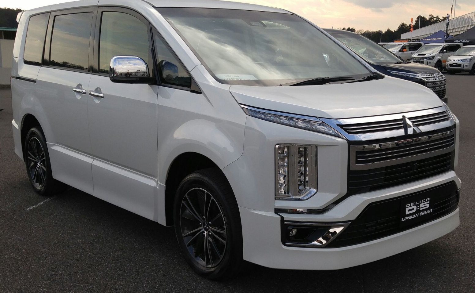 Mitsubishi Delica technical specifications and fuel economy